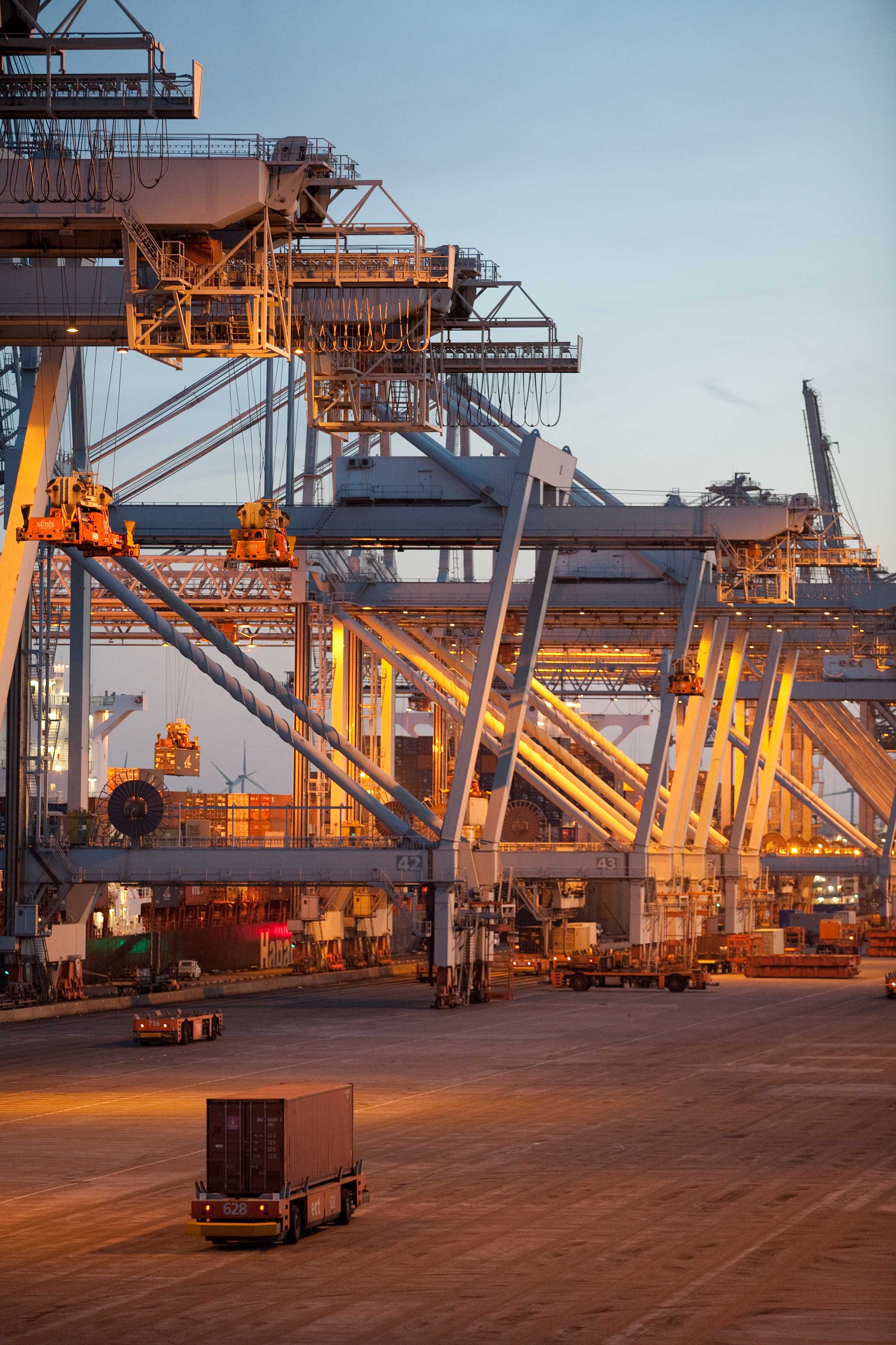 ECT container terminal - Fotografie Frank Hanswijk